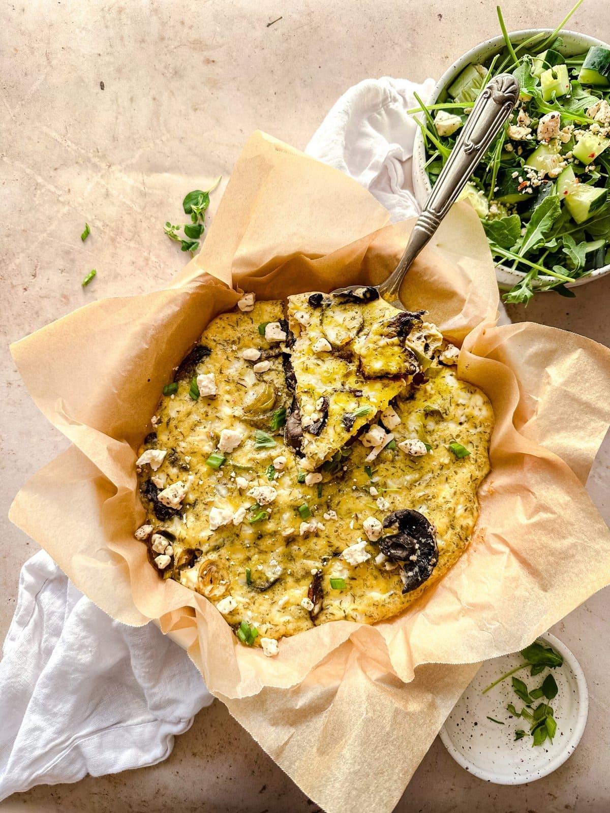 Slimming Crustless Quiche - Over the Spoon for